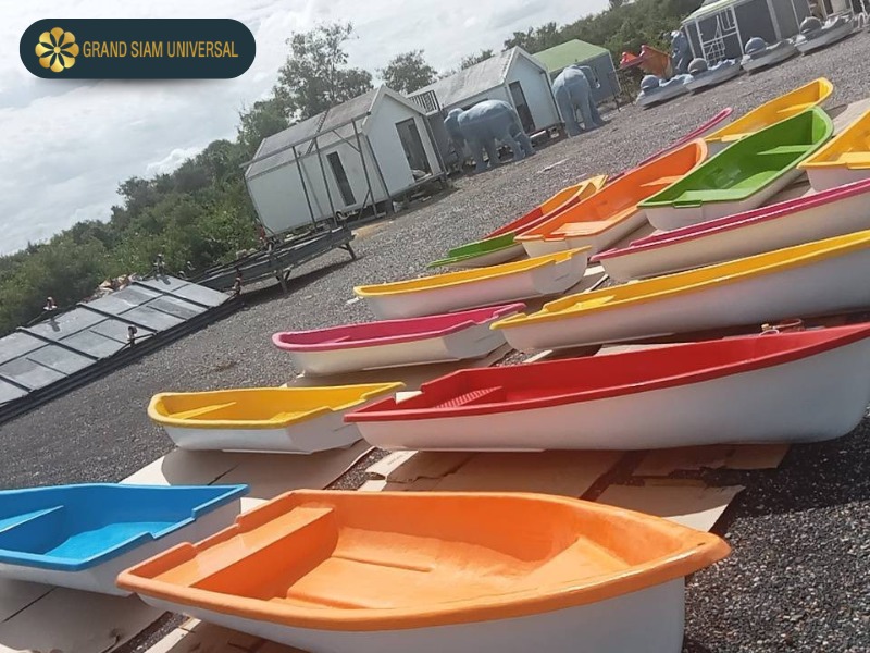 รับผลิตชิ้นงานเรซิ่น ไฟเบอร์กลาส เรือไฟเบอร์กลาส อุปกรณ์สวนน้ำ ทุกขนาด